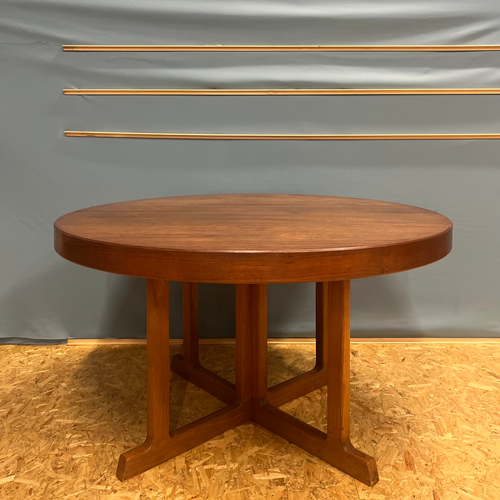 Mid century Johannes Andersen extending dining table | urbn nest