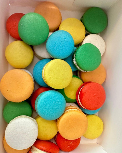 Rainbow Macaroon Set | The Fairy Kitchen