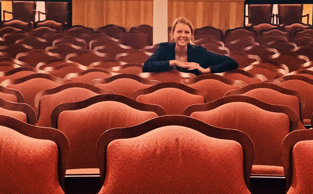 before theatre dinner