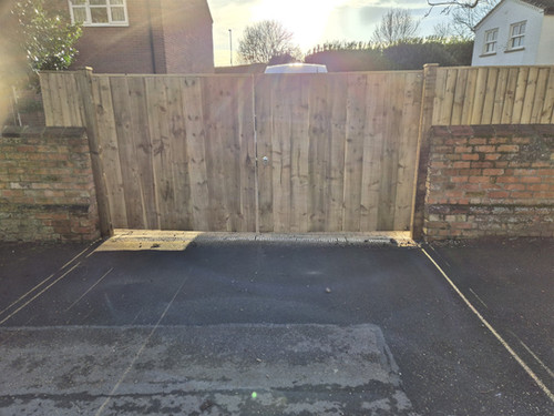 Closeboard wooden gate | Axholme Fencing Ltd