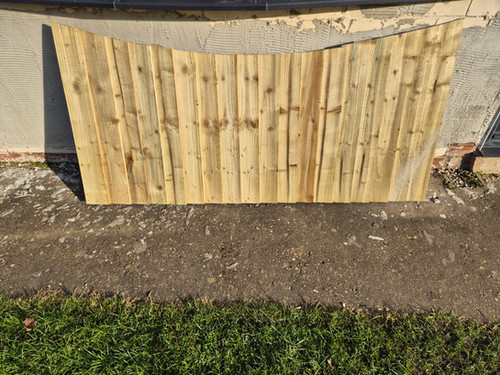 Concave feather edge fence panel | Axholme Fencing Ltd