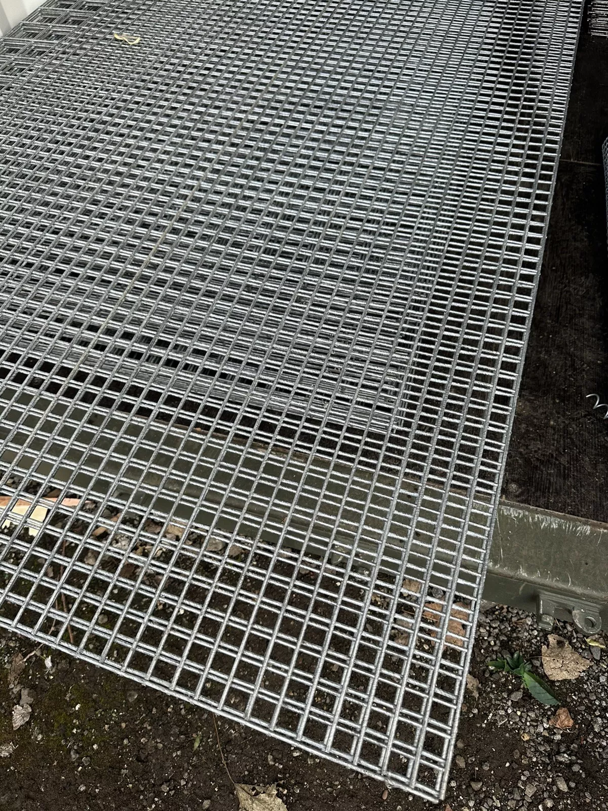 Galvanised Wire Mesh Panels 200cm x 100cm, 25mm x 25mm Holes, 4mm (8 G ...