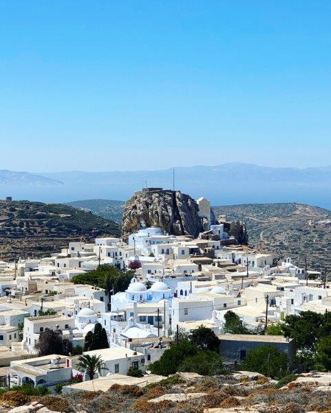 VISITER AMORGOS : NATURE, CULTURE ET PLAGES SECRÈTES DANS LES CYCLADES