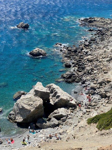 VISITER AMORGOS : NATURE, CULTURE ET PLAGES SECRÈTES DANS LES CYCLADES