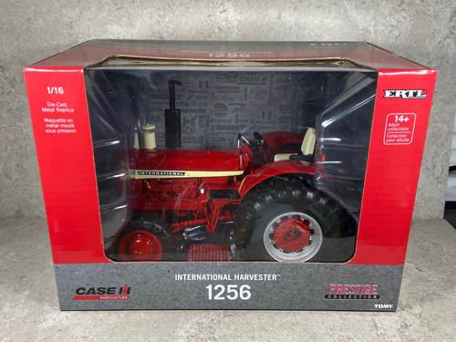 1/16 International 1256 Wheatland | FarmToys4You