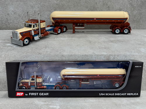1/64 Peterbilt 389 w/ Mississippi LP Tanker Amber/Tan | FarmToys4You