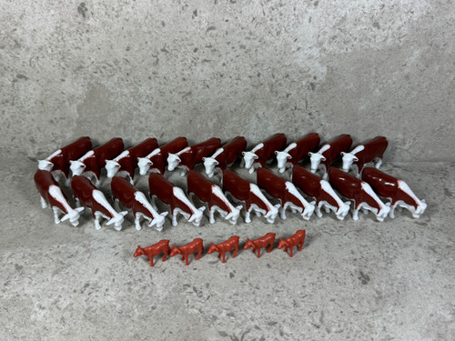 1/64 Ertl Lot of (25) Hereford Cattle | FarmToys4You
