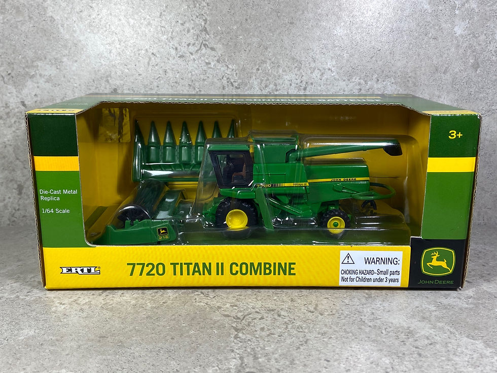 1/64 John Deere 7720 Titan II Combine w/ 2 Heads | FarmToys4You