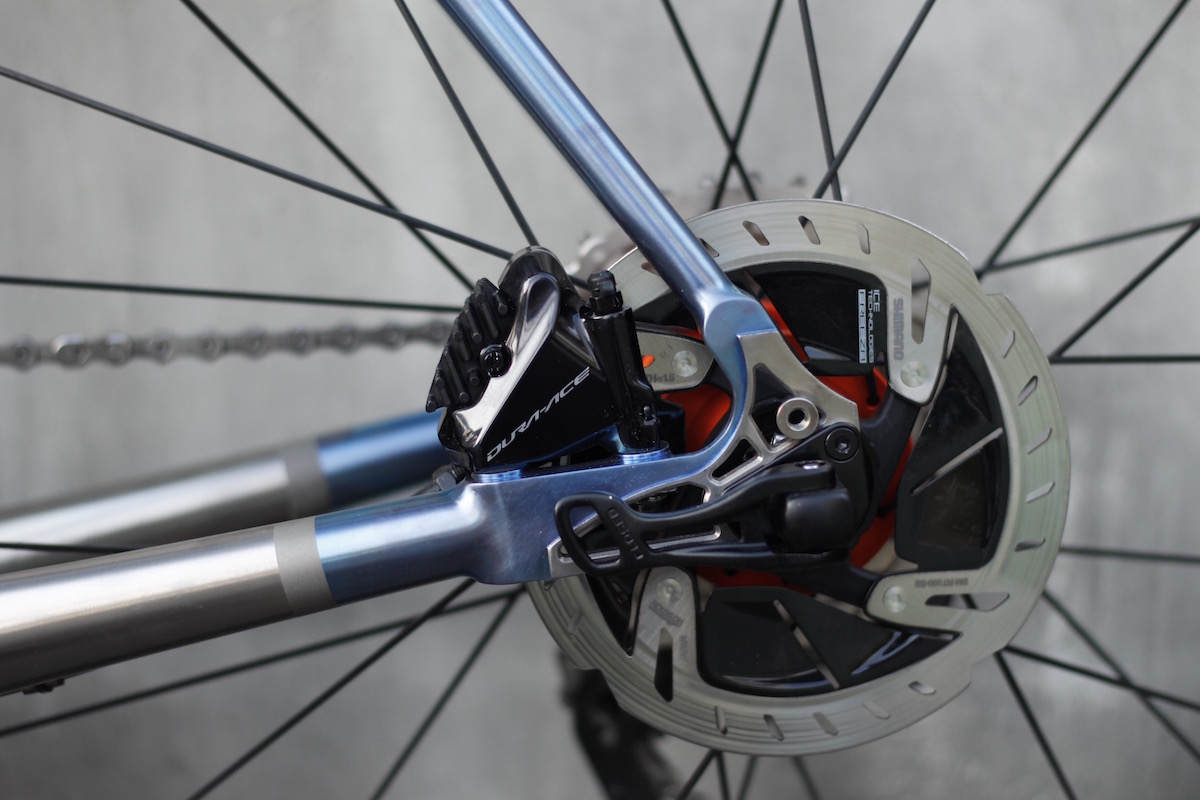 William's custom EQUILIBRIUM titanium disc road bike