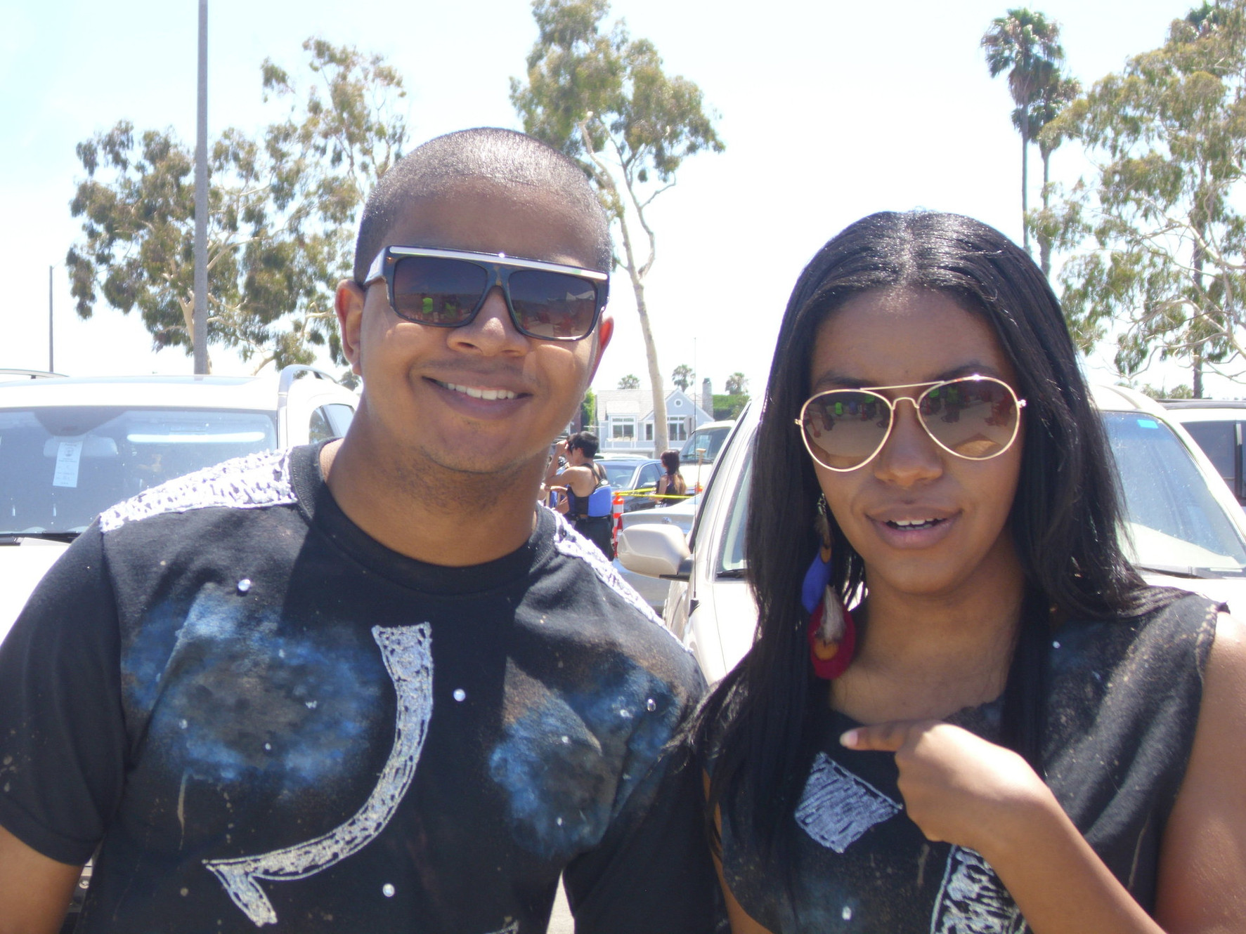 2-U-NEEK Pop and R N B Twin Music Duo