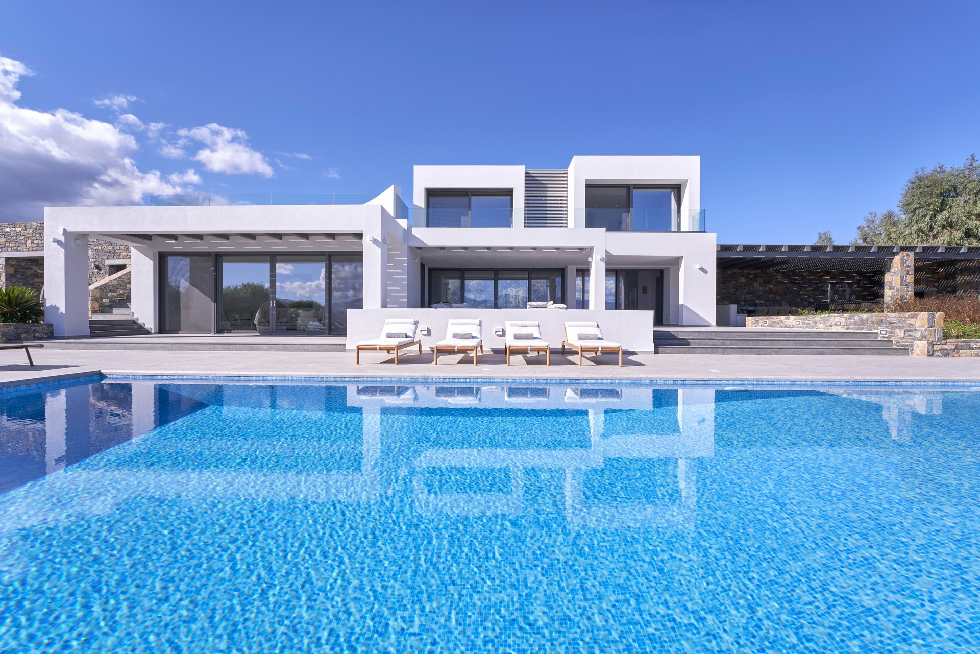 Villa Shaw in Crete | Iconic Villas