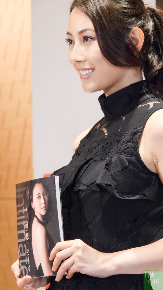 袁嘉敏 Candy Yuen @ 寫真散文集《Intimate 親•蜜》香港書展2017 簽名會