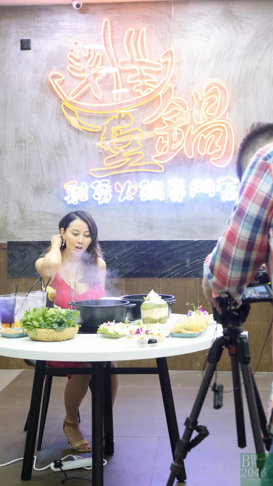 袁嘉敏 Candy Yuen - 攝飲食節目拍攝花絮 @《豐鍋雞煲火鍋專門店》深水埗分店開張大吉