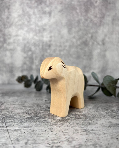 HolzWald Handmade Wooden Lamb | themulberrytreehouse