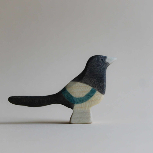 JUHARKA Handmade Wooden Magpie | themulberrytreehouse