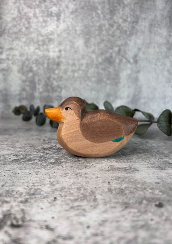 HolzWald Handmade Wooden Duck Sitting | themulberrytreehouse