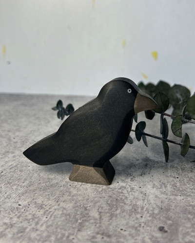 HolzWald Handmade Wooden Crow Bird | themulberrytreehouse
