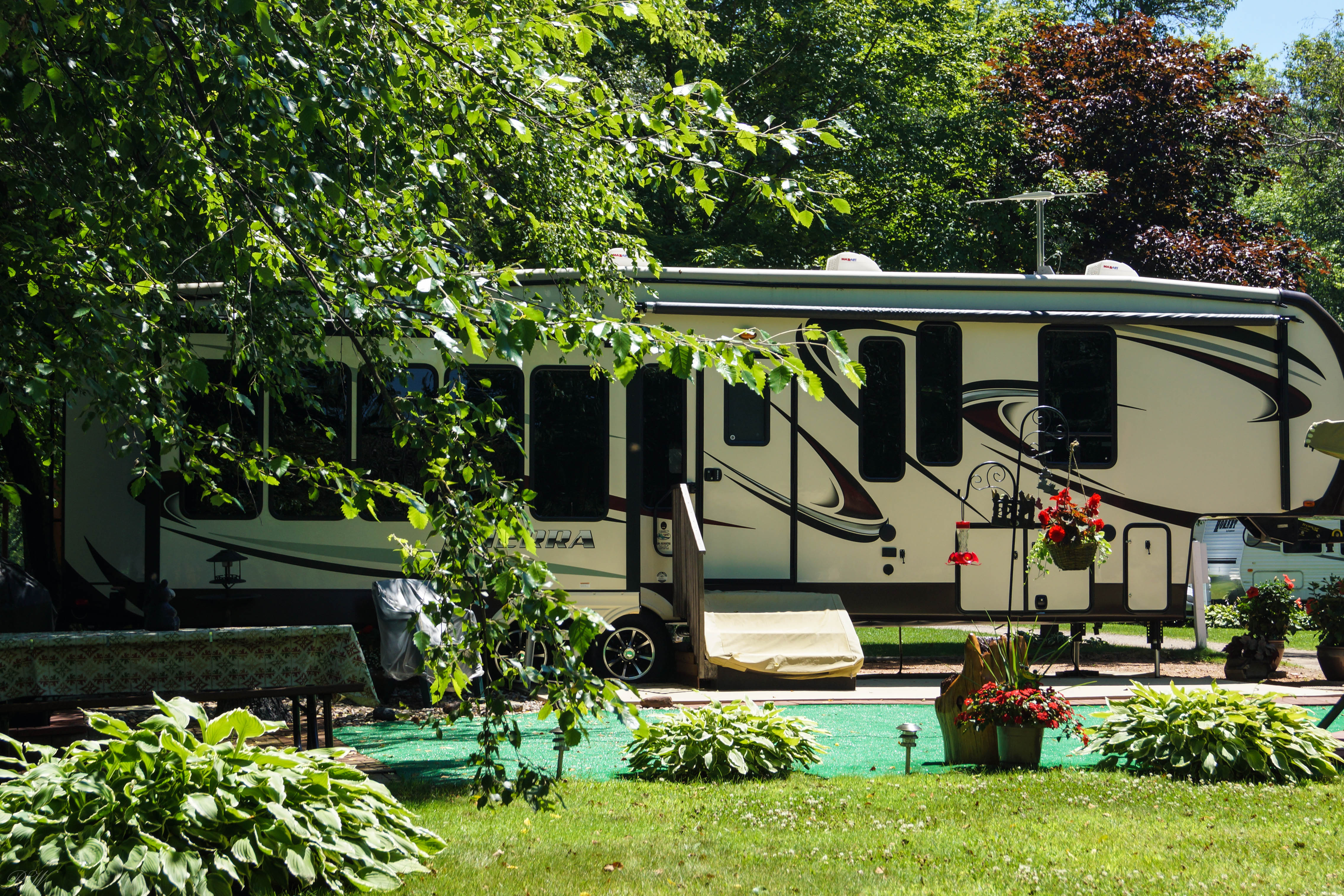 Ridgewood on the River