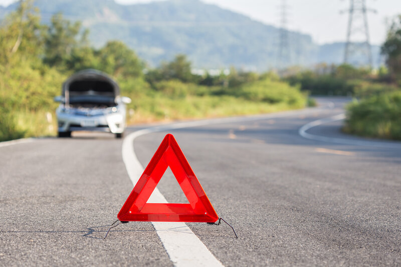 Roadside Rescue: 10 Items That Can Save Your Day on the Road🚗