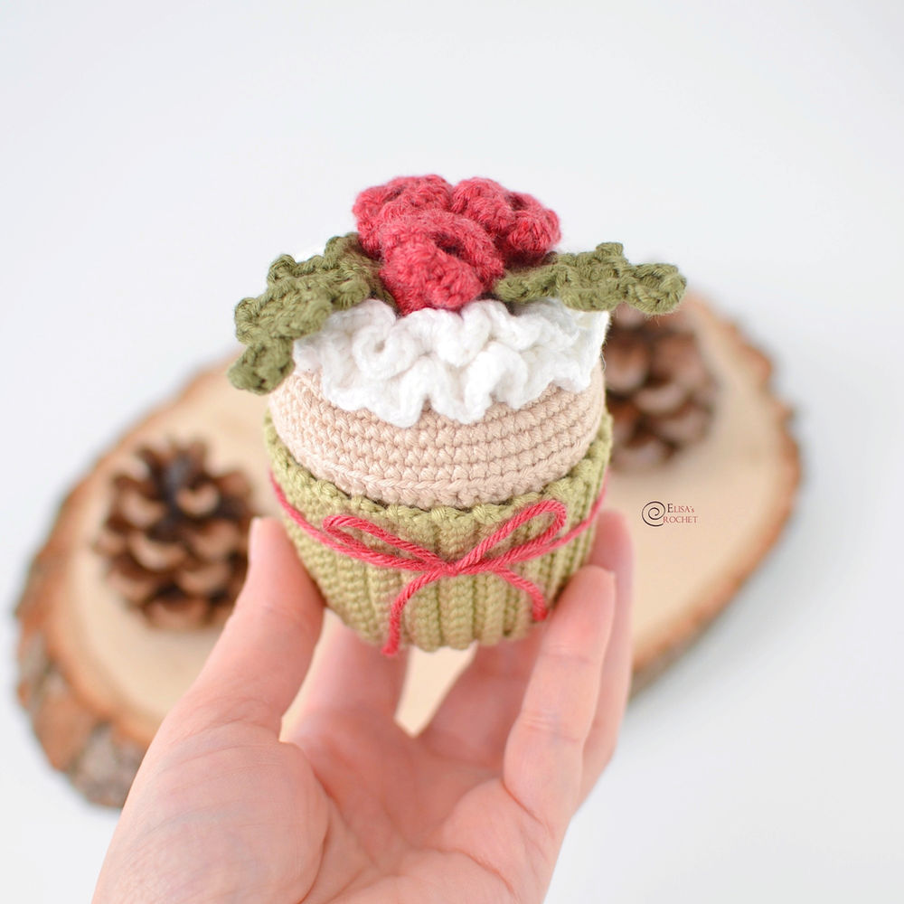 Christmas Cupcake Free Crochet Pattern By Elisa's Crochet