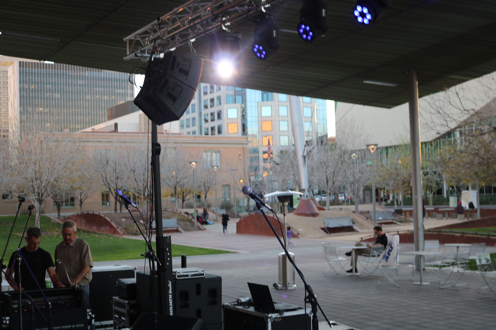 Rent QSC KLA12 Line Array Speakers Phoenix