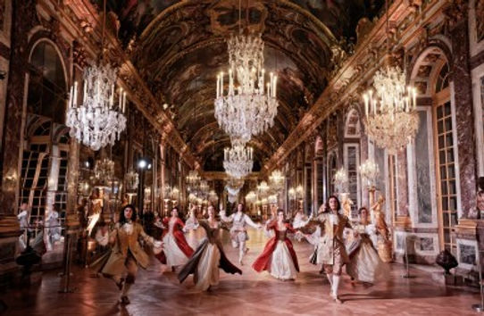 Versailles Palace: Live Morning in a French Museum