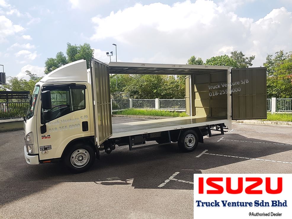 Isuzu Lorry 14.5ft Corrugated Box, Doors Fully Open (Model: NLR77UHE)