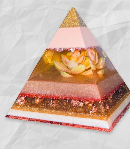 Custom Resin Pyramid | Daniela Zannet Art
