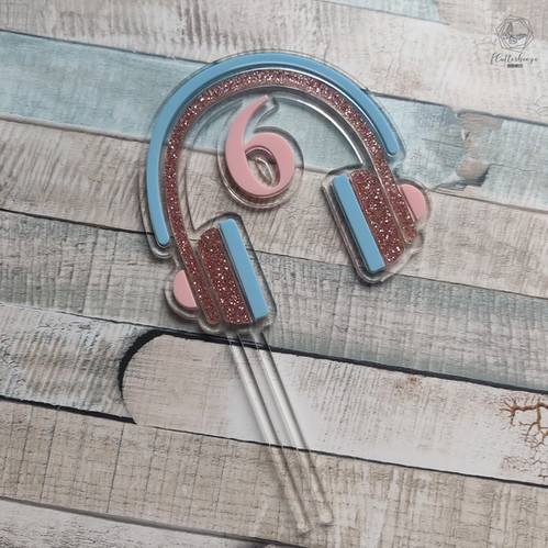 Headphones - Double layer cake topper | Flutterbeeze