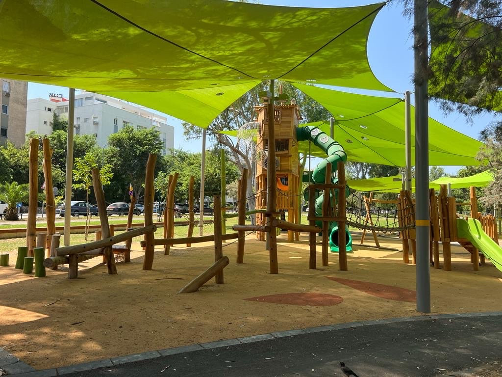 The tower and the ball