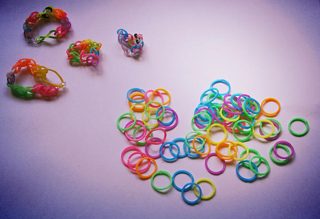 Say it with loom bands - Jewell Facilitation