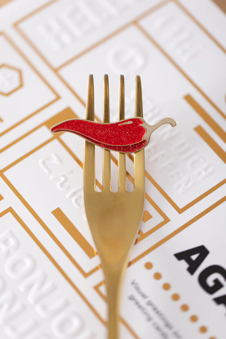 Pin's Hot Chili - Pins piment rouge - All the ways to say