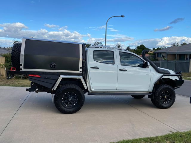 Trays suitable for ISUZU DMAX | gt-works