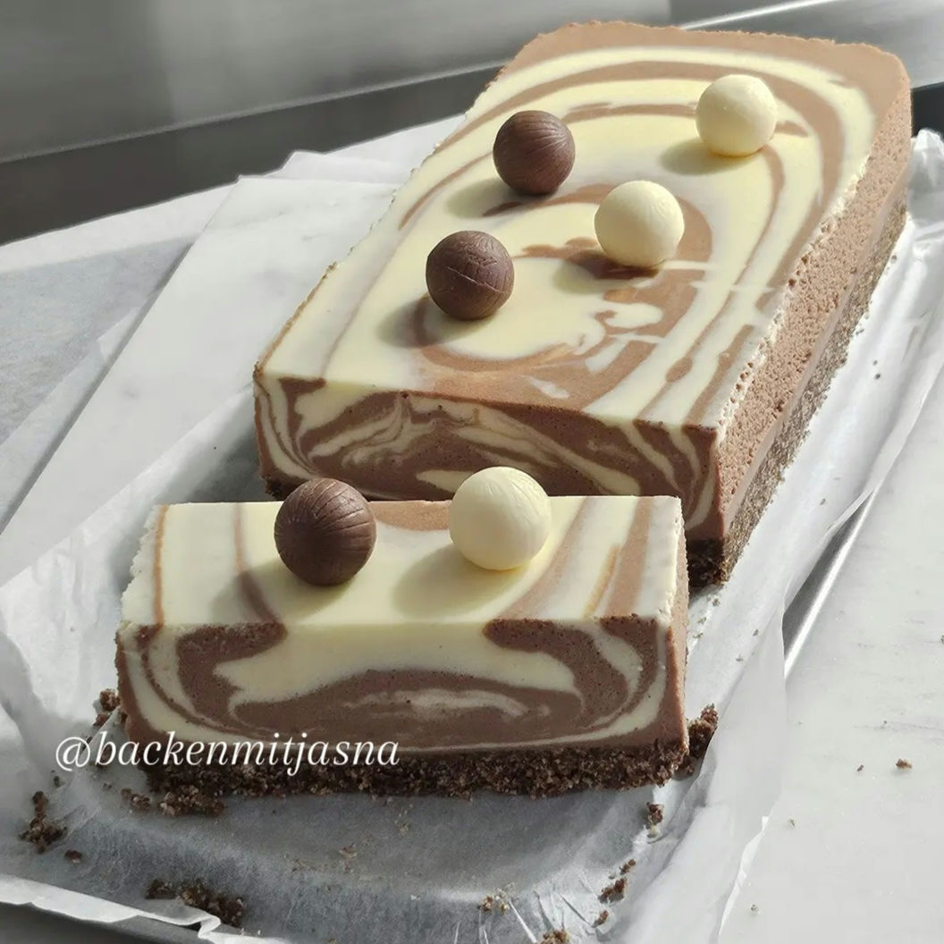 Marmor Mousse Cake