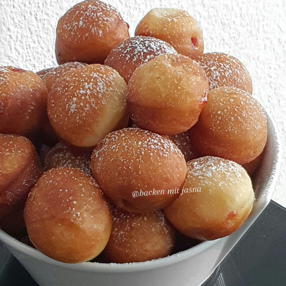 Bomboloni