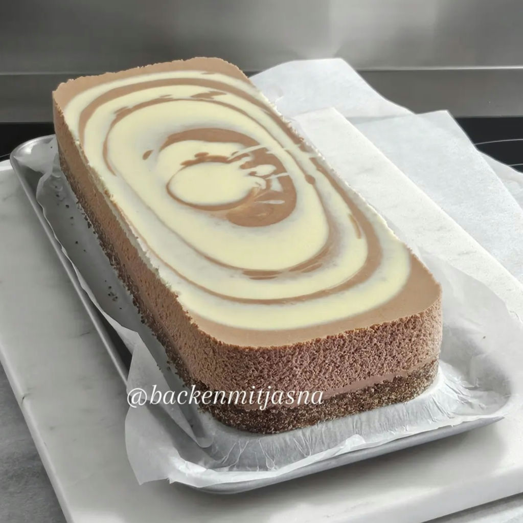 Marmor Mousse Cake