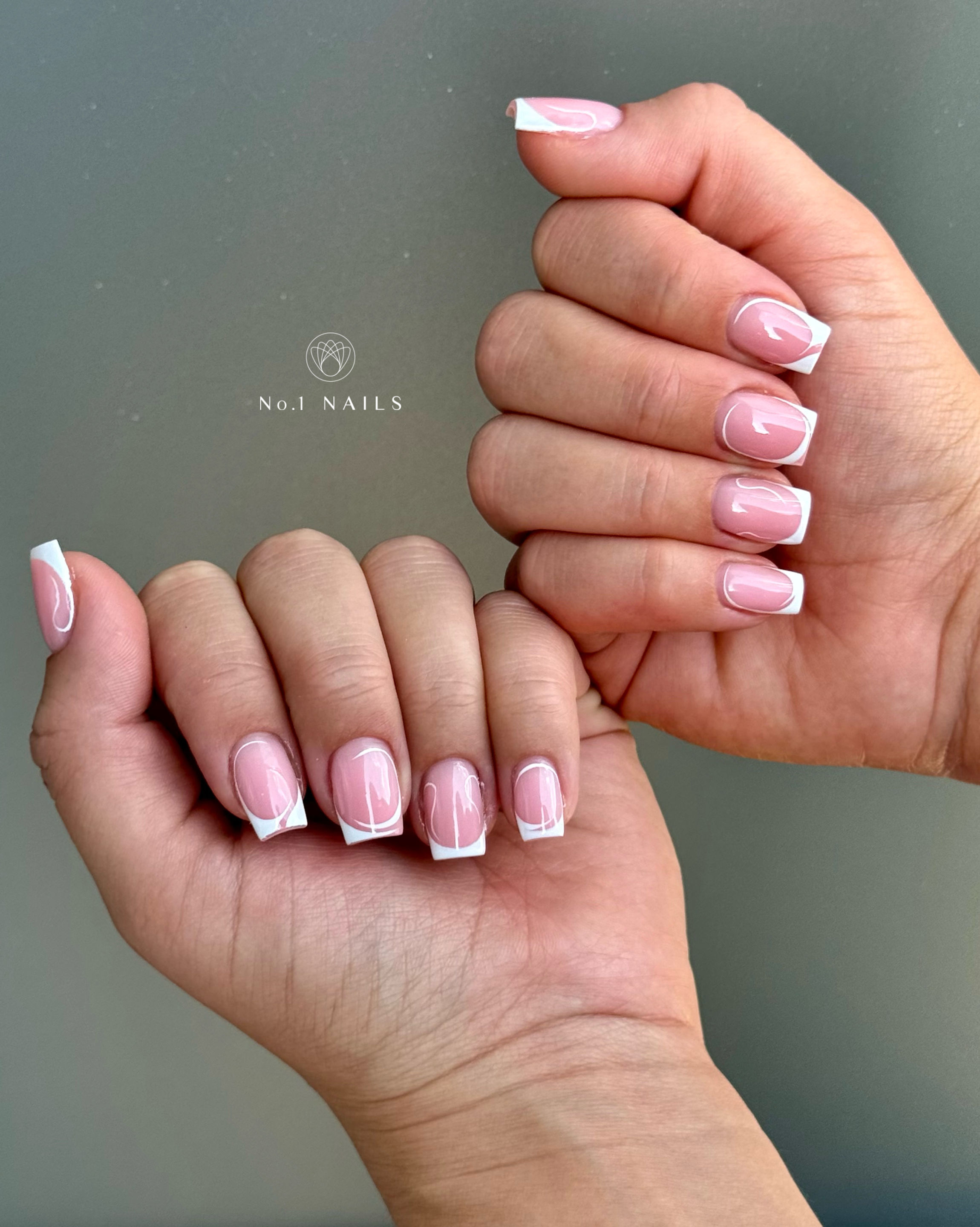BOOK ONLINE No 1 Nails