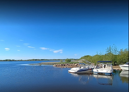 Lough Ree East Caravan Camping-Athlone-Fishing-Kayaking-Jetty-Dog friendly