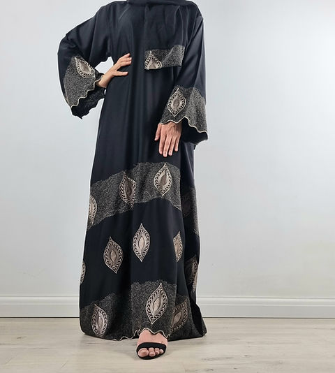 closed abaya