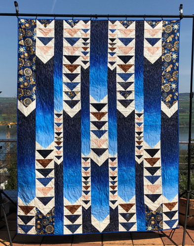 Off On a Comet, size: 73" x 95" | QuiltFOX Design