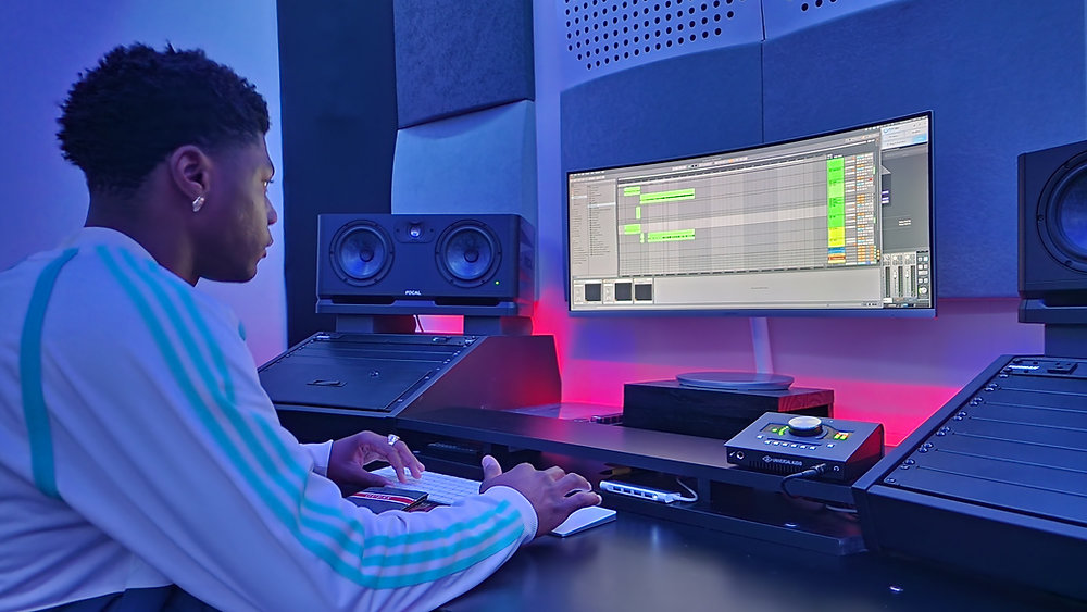 How Does Opus Recording Studio Foster Creativity and Excellence?