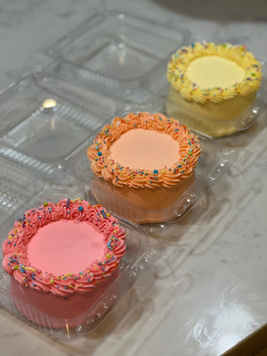 MINI CELEBRATION CAKE | KimonesCakeArtStudio