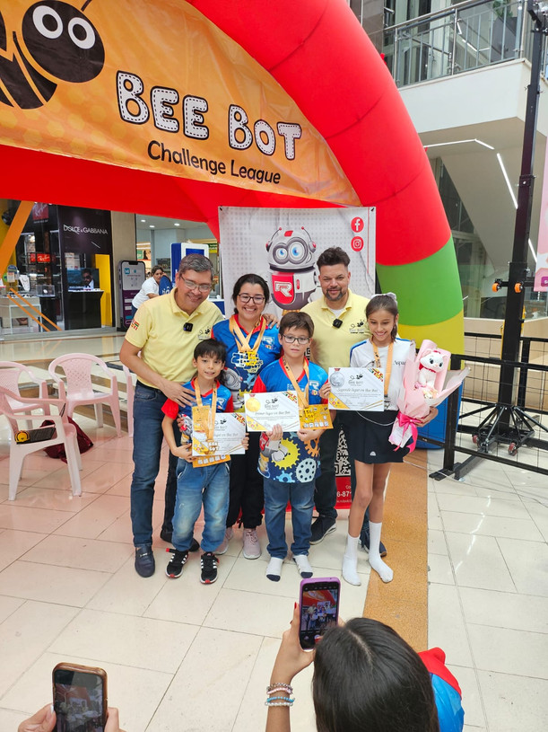 Galería | Bee bot Challenge