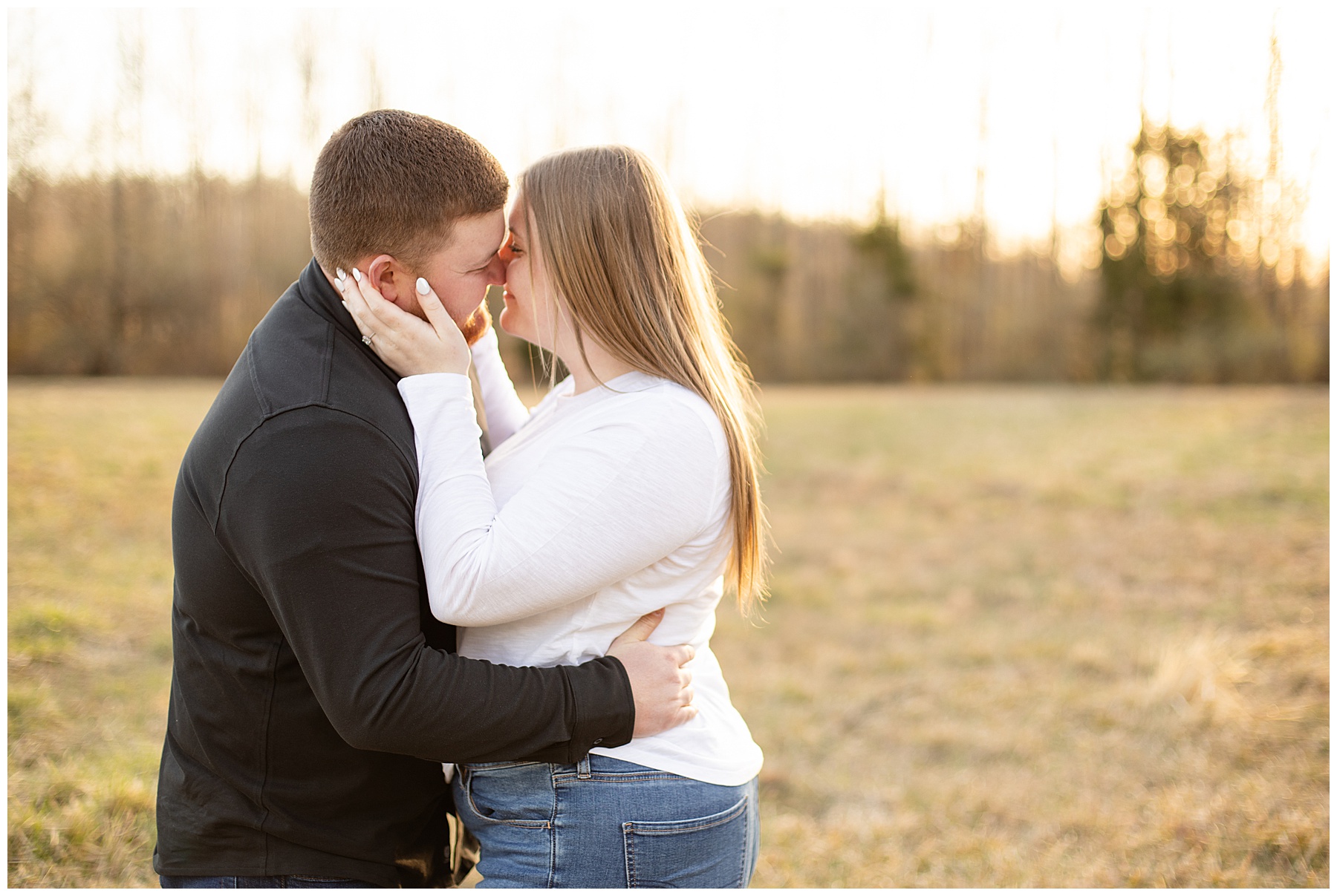 SKYLEE & JACOB | A GLOWY SUNSET ENGAGEMENT SESSION