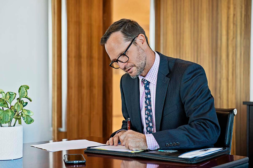 Simon Taylor Solicitor Gold Coast Litigation Lawyers | Simon Taylor | 3 ...