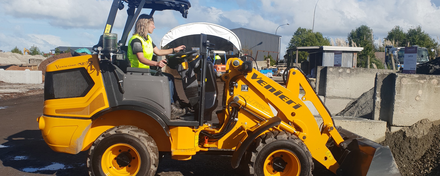 ENDRAULIC | Earthmoving Equipment Specialists - 3 Rennie Drive, Māngere ...