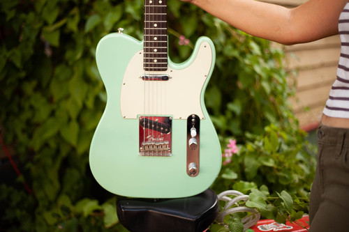 2016 Ltd. Ed. Tele St with Rosewood Neck | Sunflower & Friends