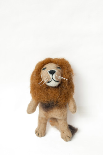 Lion Finger Puppet | The Silk Road Bazaar