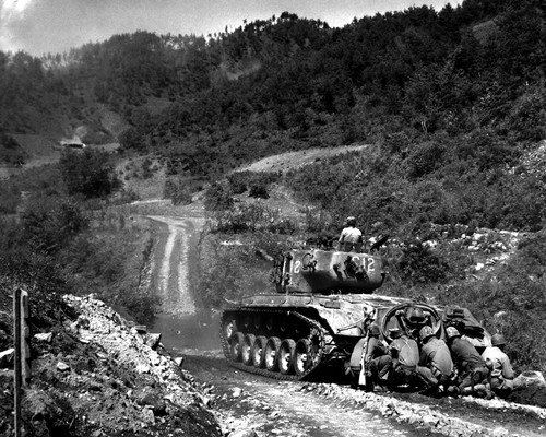 Infantrymen Take Cover Behind Tank near Hongchon | historyshoppe