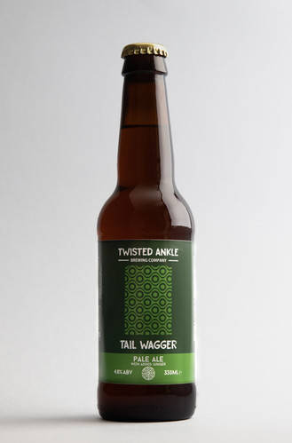 TAIL WAGGER - 4.8% pale ale with fresh root ginger | TWISTED ANKLE Brewco